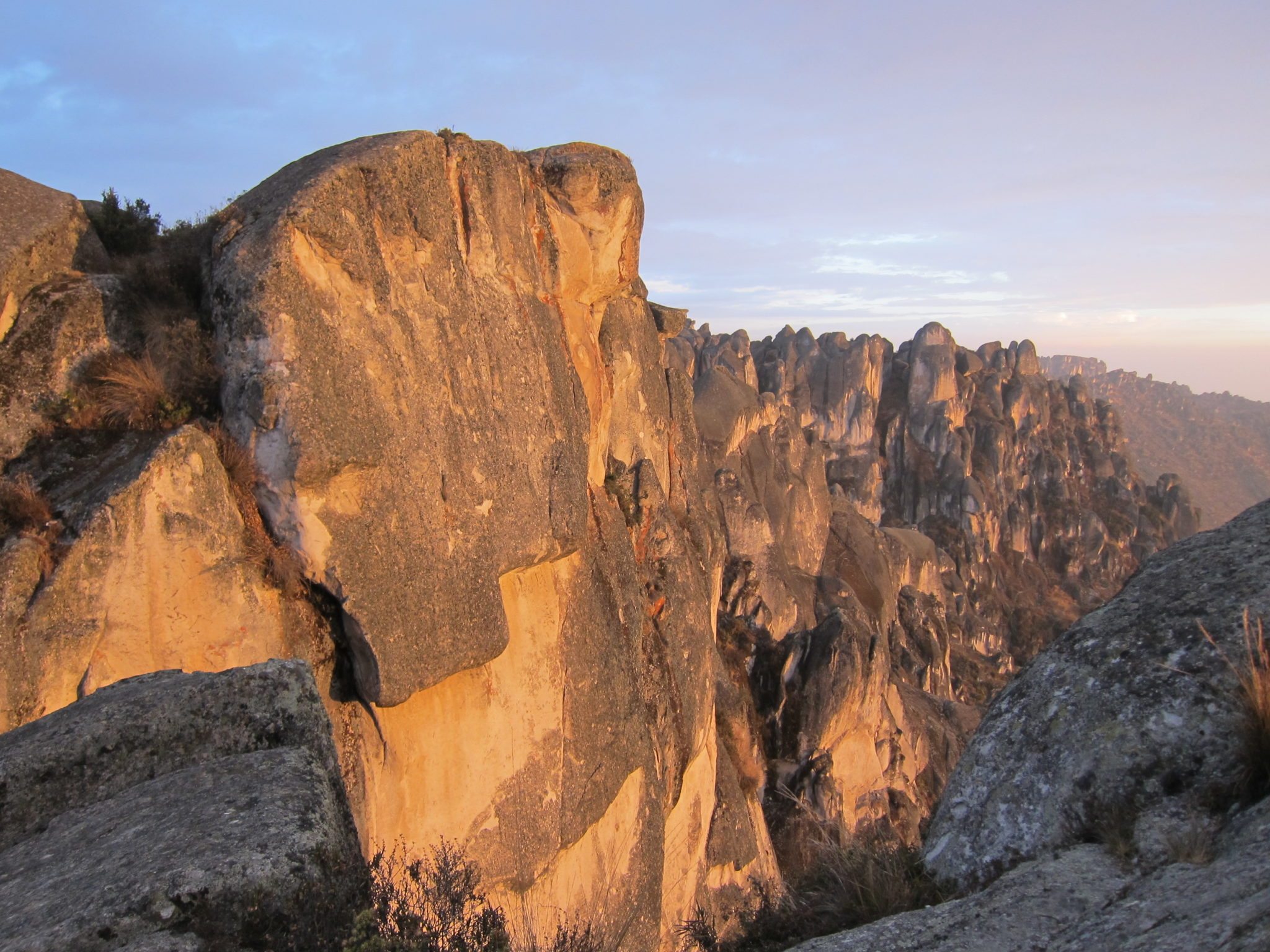 Geographic Overview of the Marcahuasi Plateau - Marcahuasi